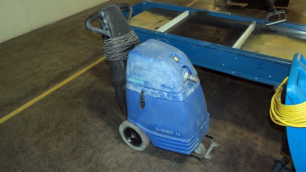 Lot #57: Clarke Alto Summit 12 Floor Vacuum & Castex SCX-900 Floor ...